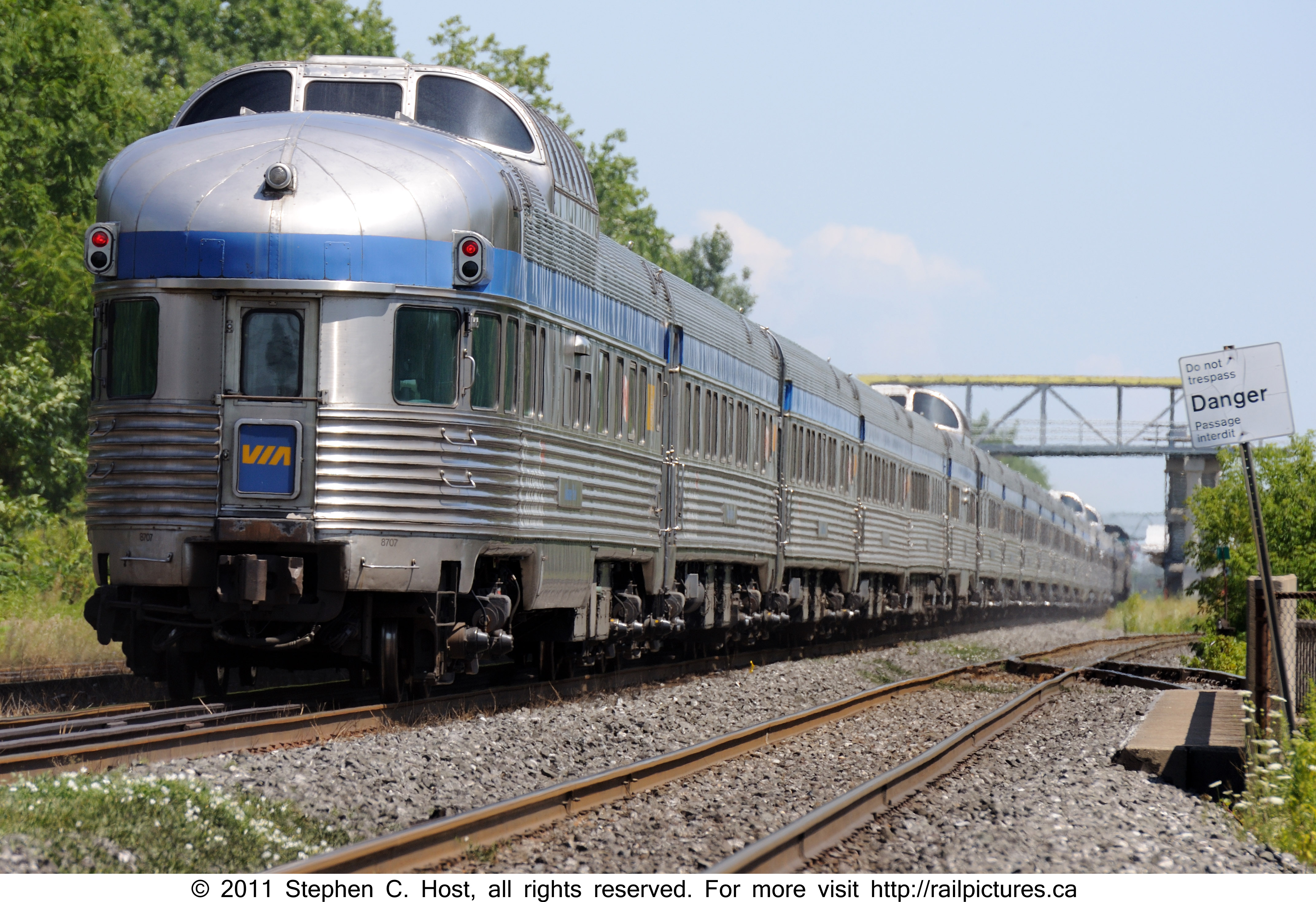 Railpictures.ca - Stephen C. Host Photo: VIA Rail\’s \”The Canadian\” (#2) has finished a rare ...