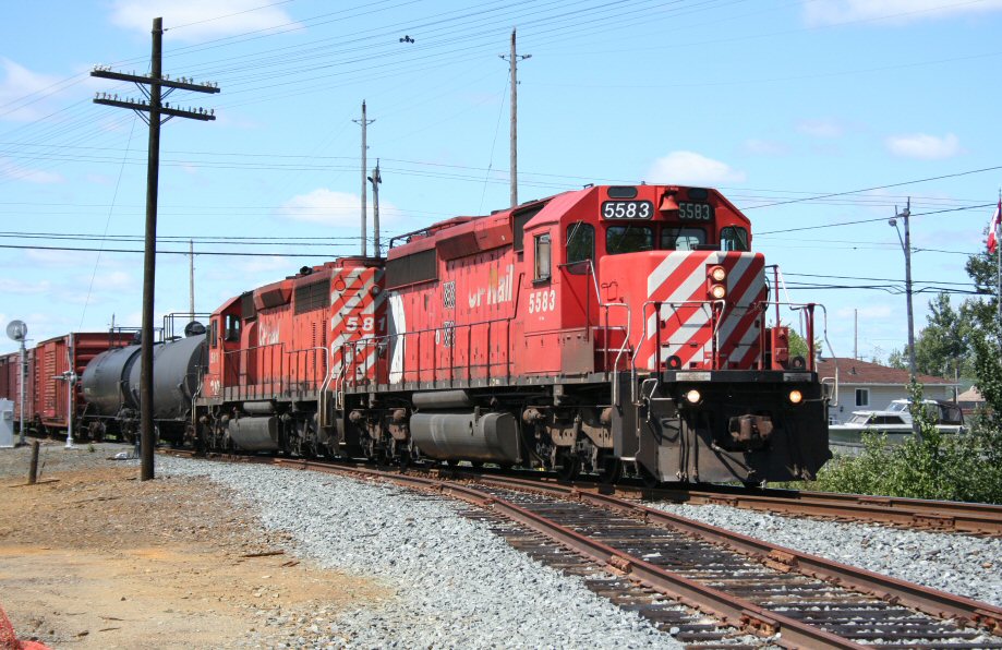 Railpictures.ca - Chris van der Heide Photo: A CP freight heads eastbound at the beginning of ...