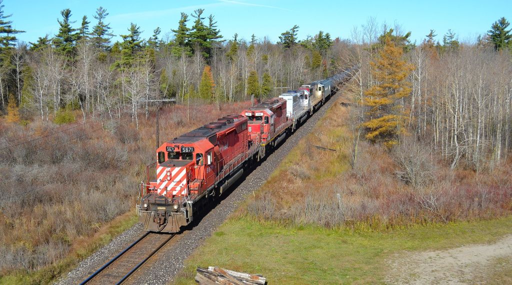 Railpictures.ca - Jay Butler Photo: CP 667 led by CP 5671, NREX 5581, CITX 3089 & SOO 6039 heads ...