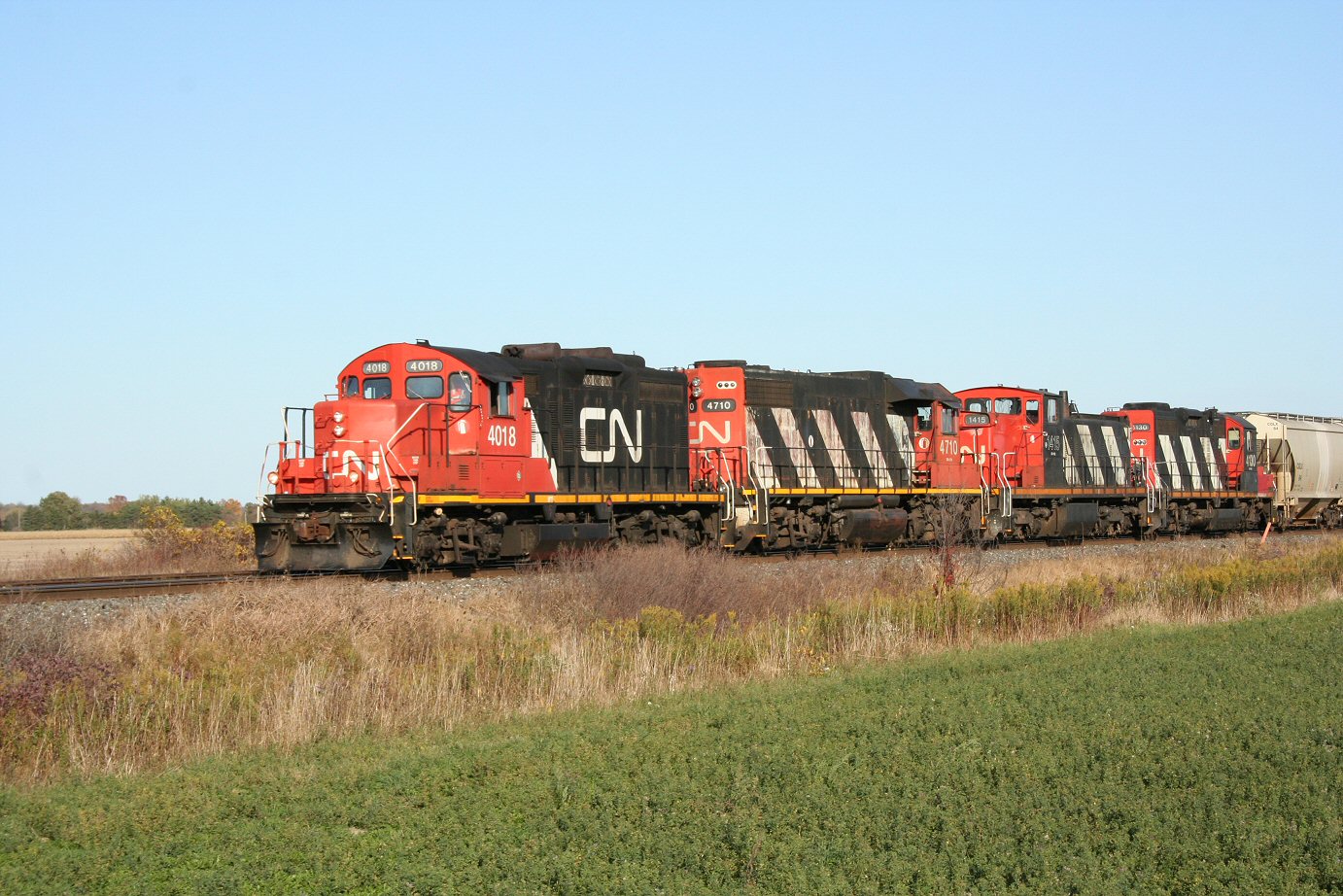 Railpictures.ca - Chris van der Heide Photo: CN 509 approaches Sarnia with a rather interesting ...