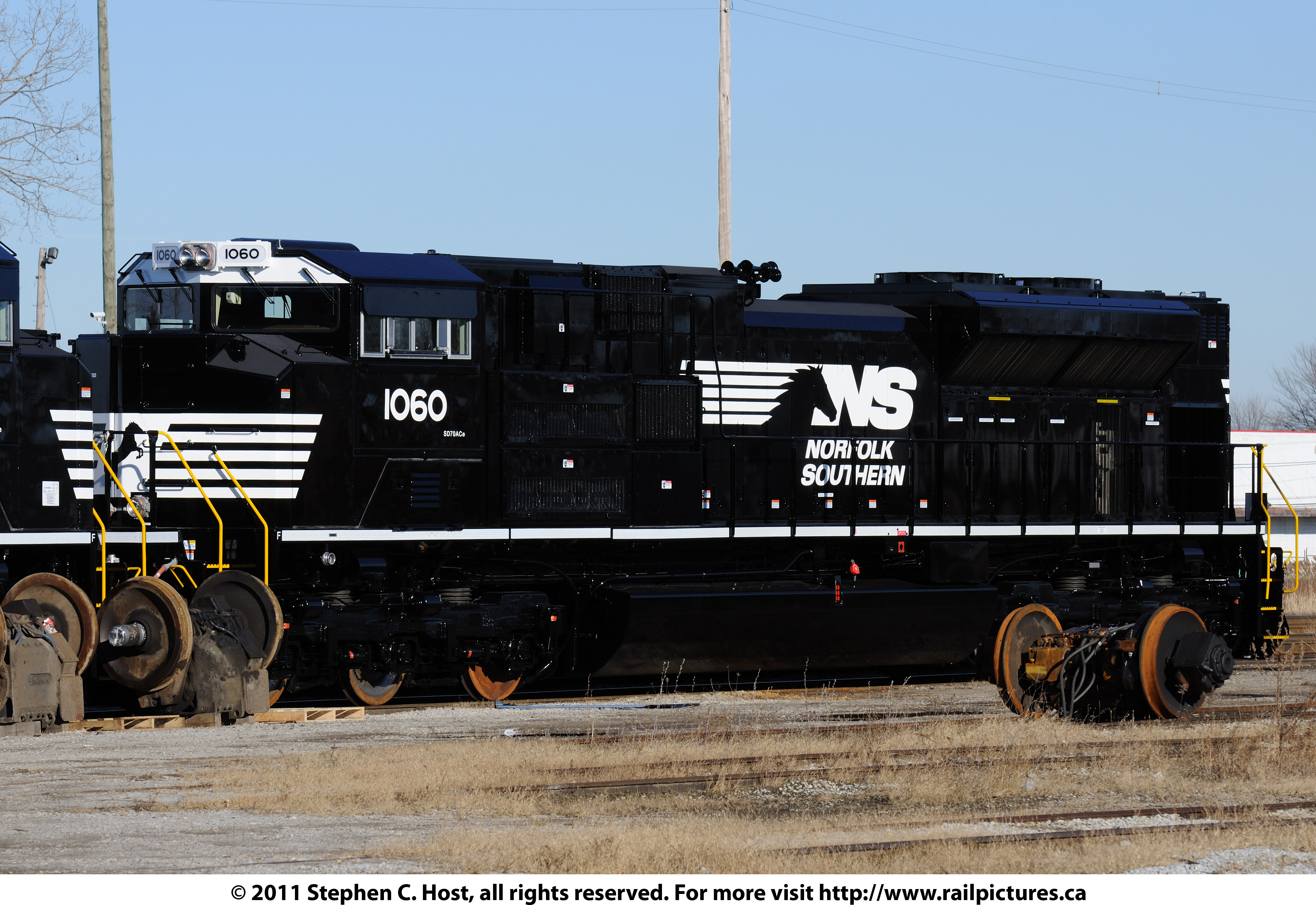 Railpictures.ca - Stephen C. Host Photo: Norfolk Southern SD70ACe #1060, fresh from the Electro ...
