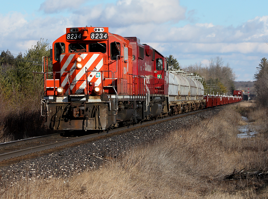 Railpictures.ca - RLHH3403 Photo: CP 541 departs Guelph Jct, with a good cut of new cars ...