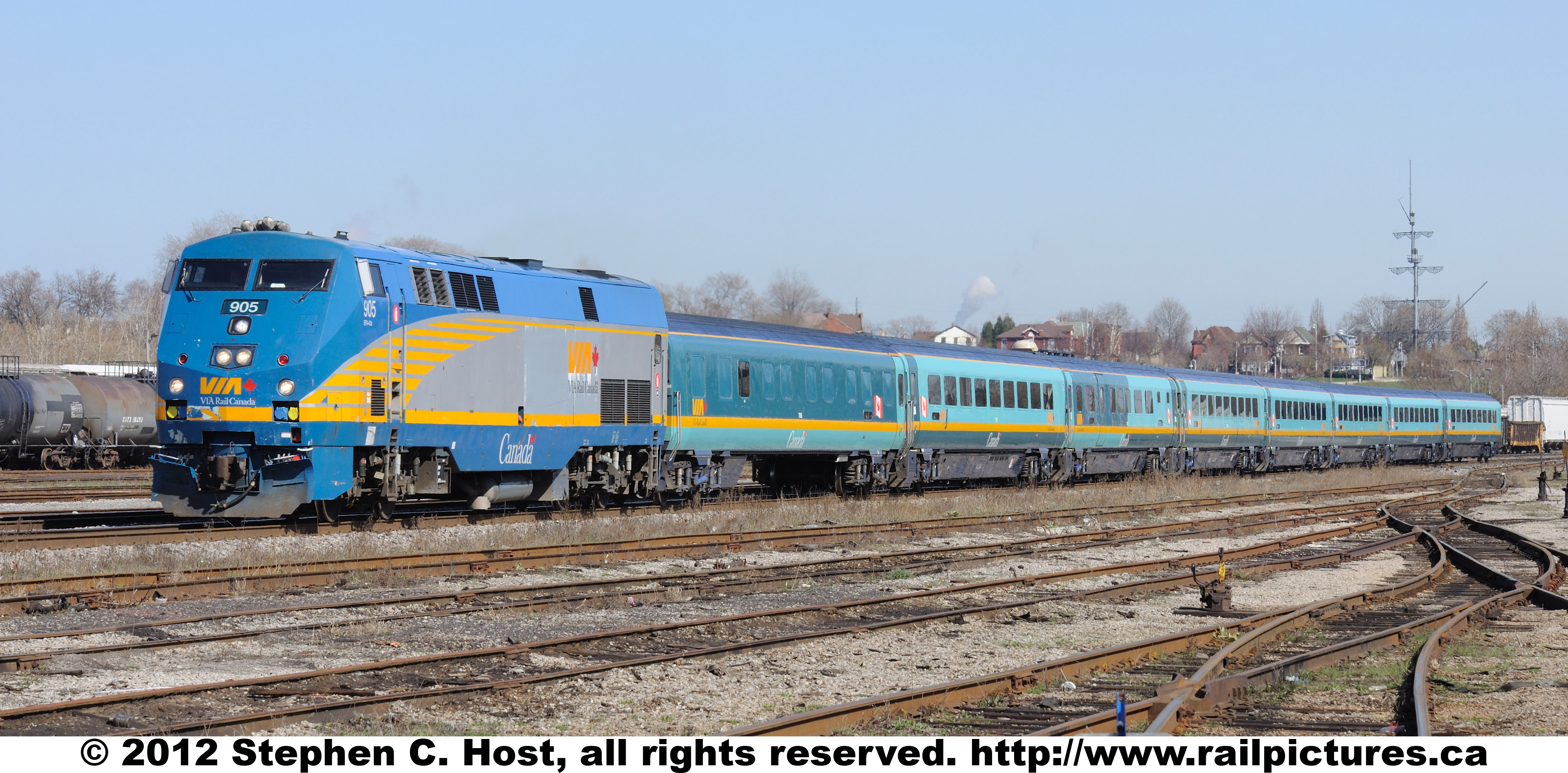 Railpictures.ca - Stephen C. Host Photo: VIA 905 with train #92 returning from Niagara Falls ...