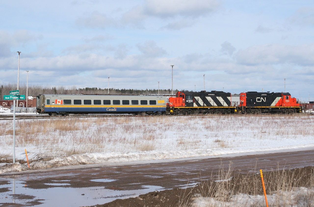 Railpictures.ca - Rob Eull Photo: CN 7083 and 4102 move an unrebuilt VIA LRC car to IRSI for ...