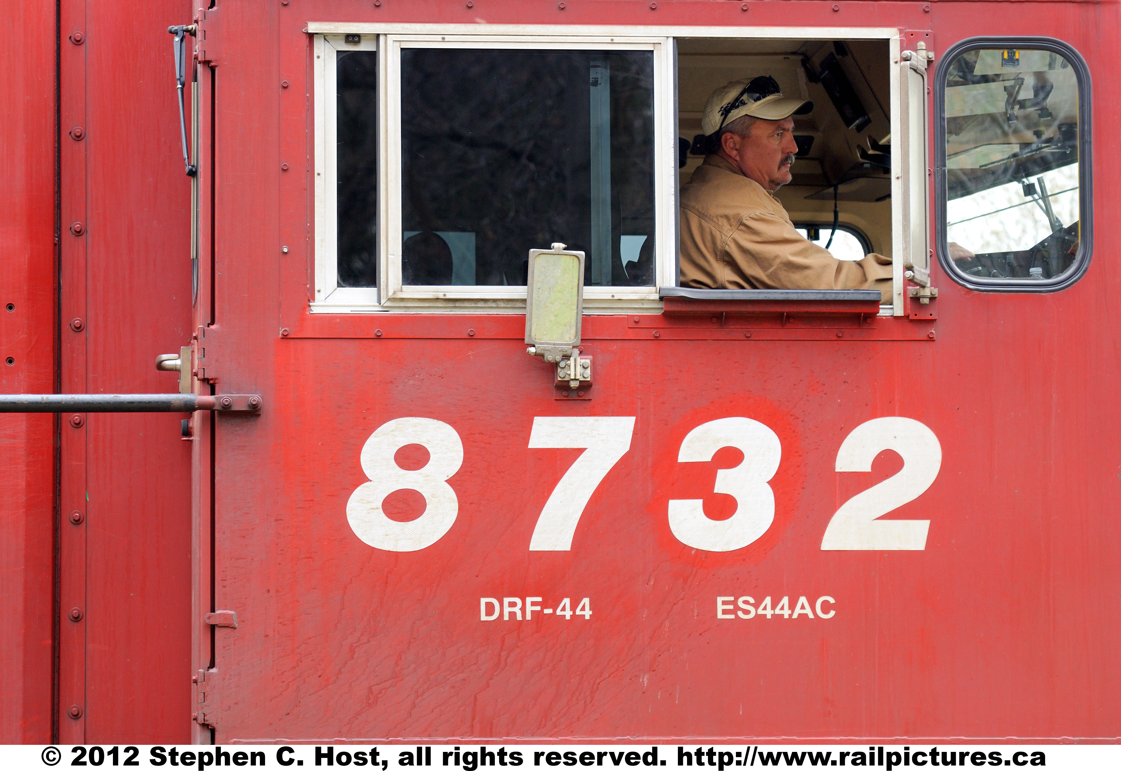 Railpictures.ca - Stephen C. Host Photo: With the Engineer\’s eyes firmly on the road ahead, CP ...