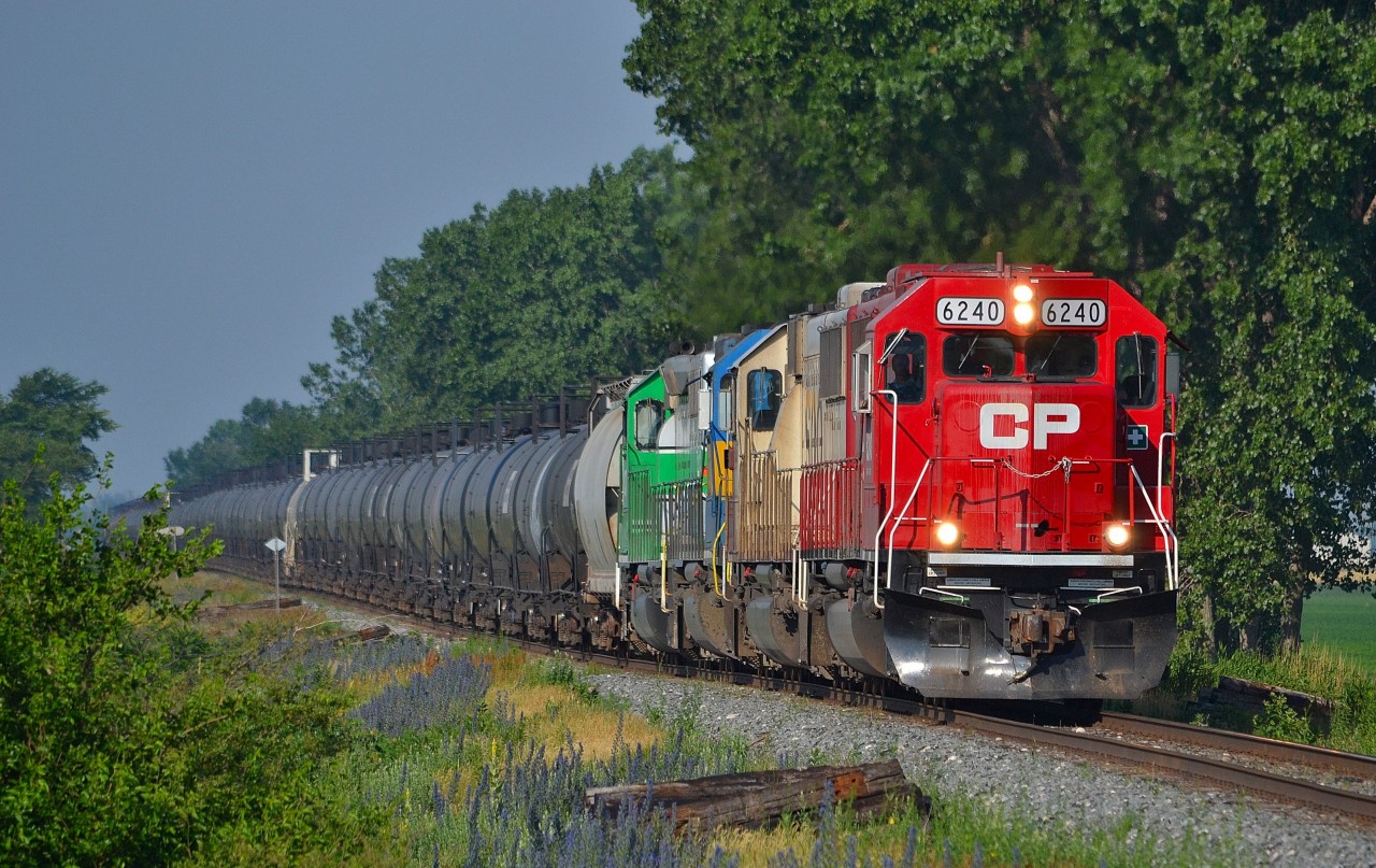 Railpictures.ca - Jay Butler Photo: CP 640 heads eastbound out of Tilbury led by rebuilt CP 6240 ...