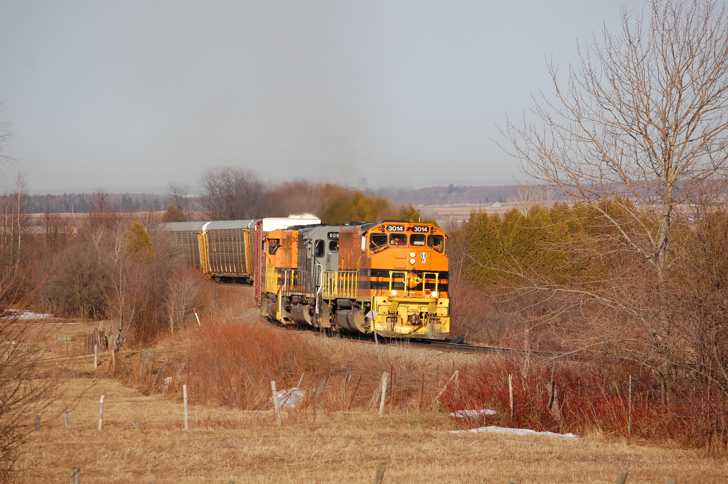Railpictures.ca - Alexandre Boucher (Alex181) Photo: QGRY westbound train leading by a QGRY GP40 ...
