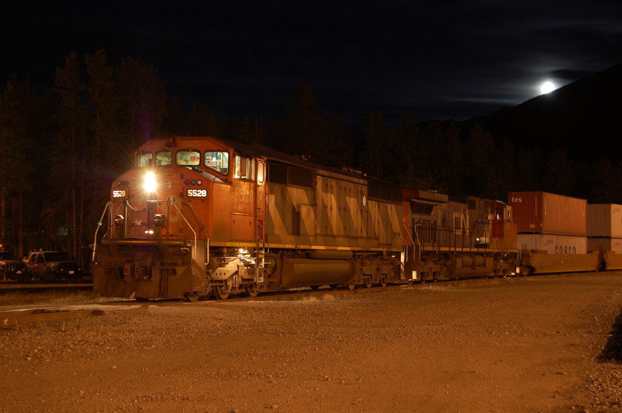 Railpictures.ca - Alexandre Boucher Photo: An eastbound CN intermodal Depart of Jasper yard with ...