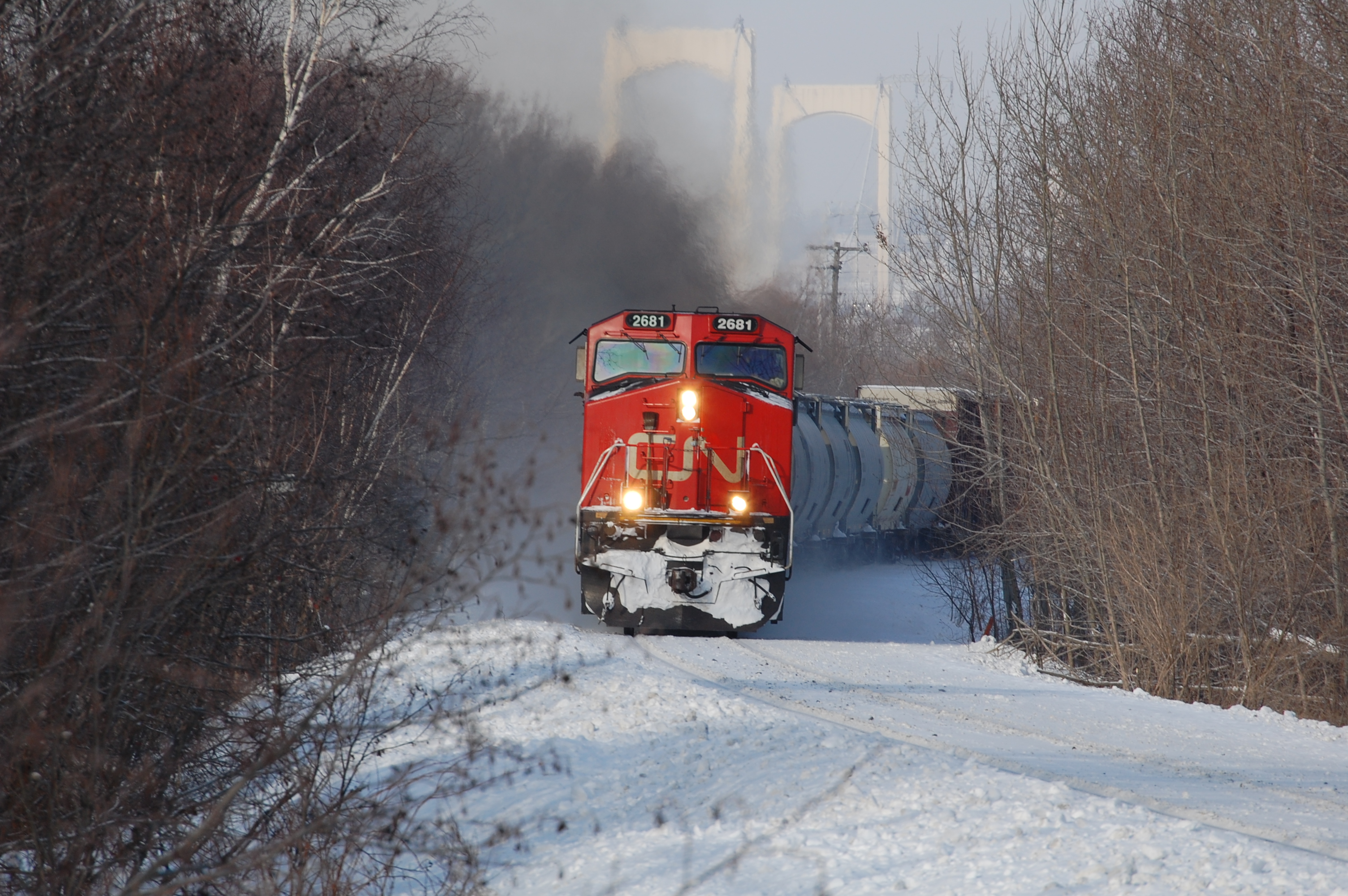 Railpictures.ca - Alexandre Boucher -Entretien ABC- Photo: CN 520 climbing the hill from ste-foy ...