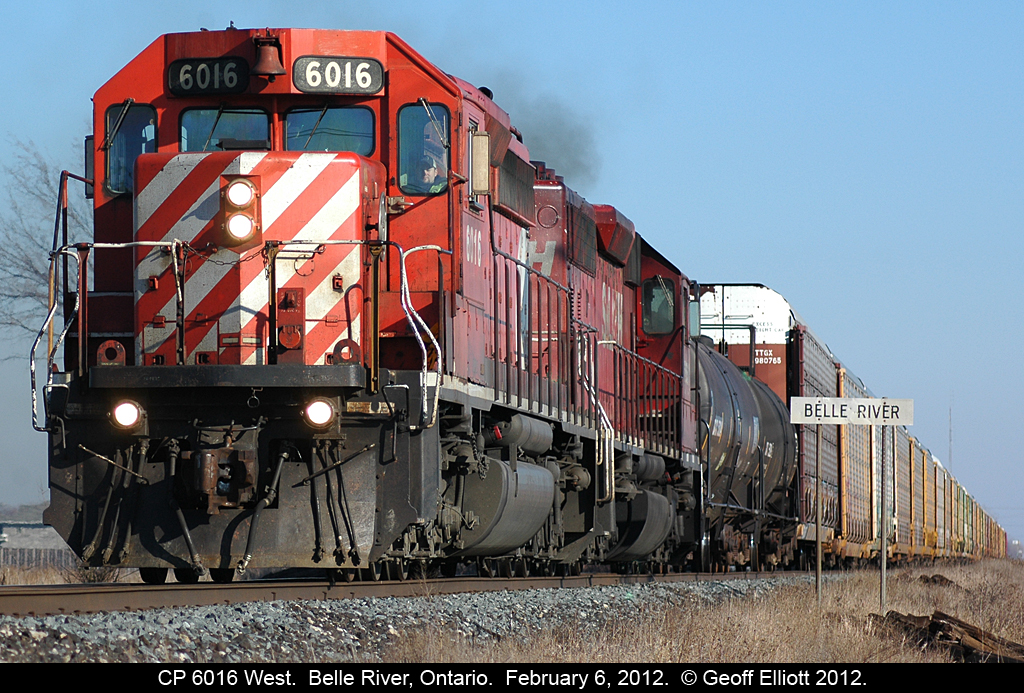 Railpictures.ca - Geoff Elliott Photo: CP 6016 West picks up the pace after having just pulled ...