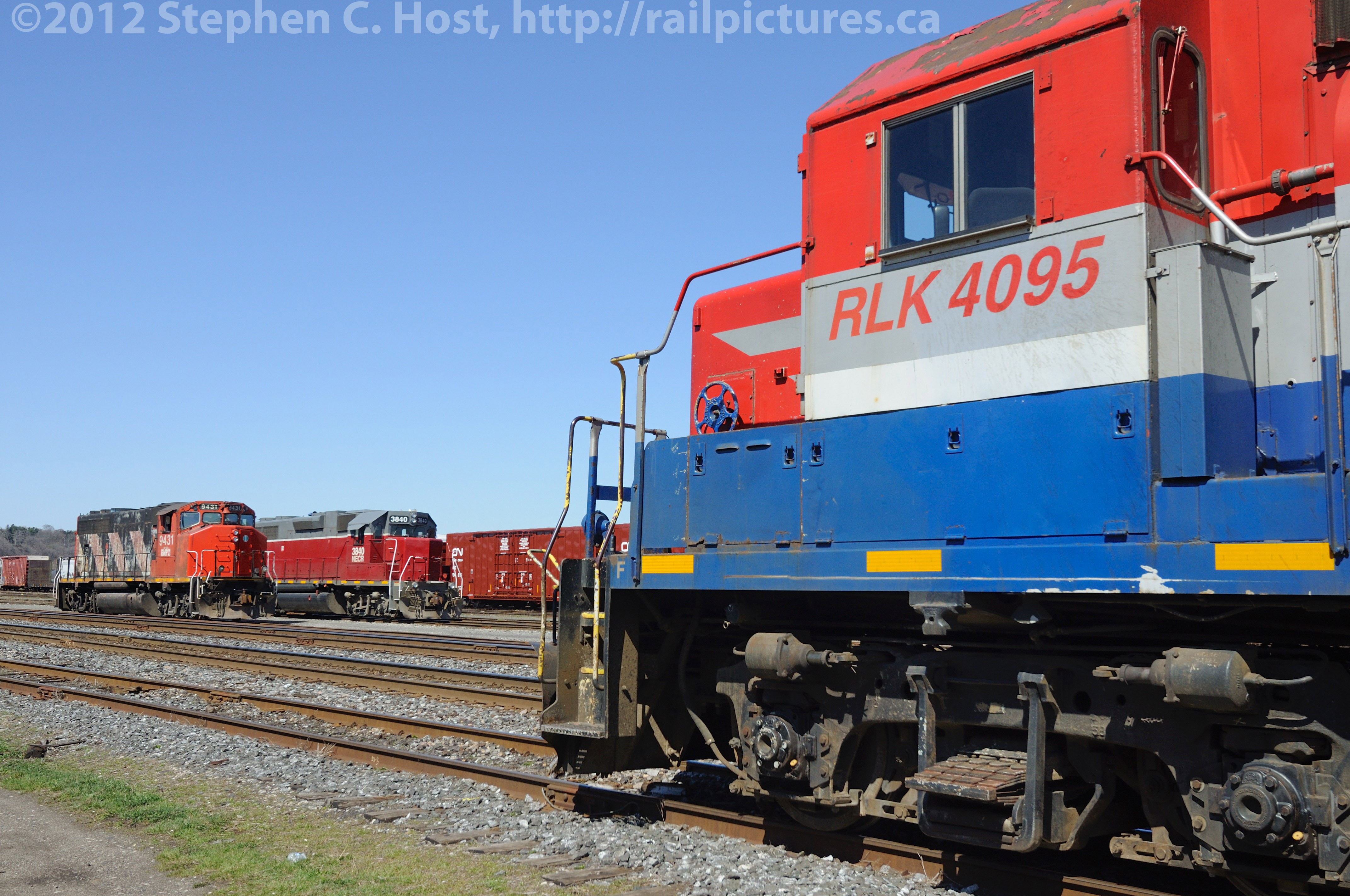 Railpictures.ca - Stephen C. Host Photo: Lunch TimeIt’s 12:58 PM and the Southern Ontario ...