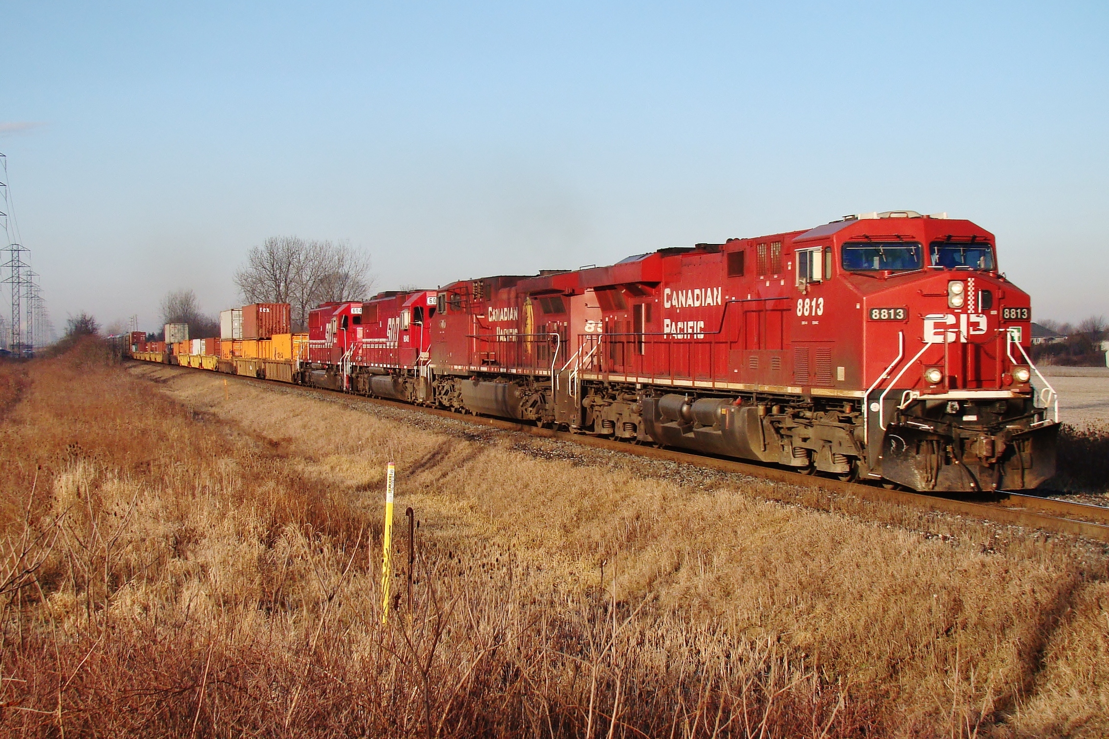 Railpictures.ca - Myles Roach Photo: Here we have CP train 282 flying past Manning rd. at track ...