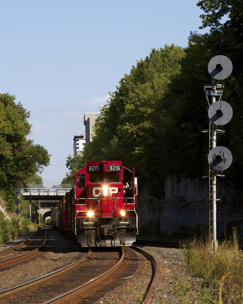 Railpictures.ca - Ryan Gaynor Photo: Trundling along century old trackage in the heart of ...