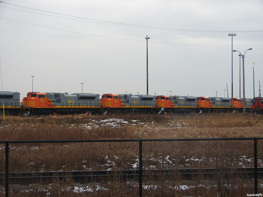 Railpictures.ca - MuskokaMoFo Photo: QNSL 521, 515, 517, 516 and 514 all sit outside the shop ...