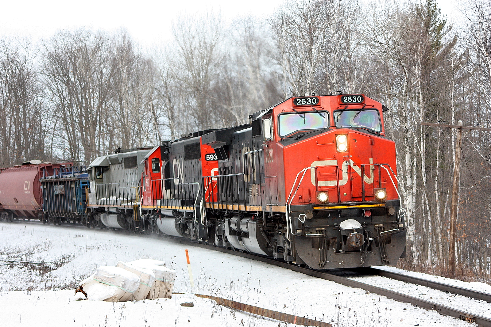Railpictures.ca - Robin Claxton Photo: After making a one car lift in South Parry Yard, CN X316 ...