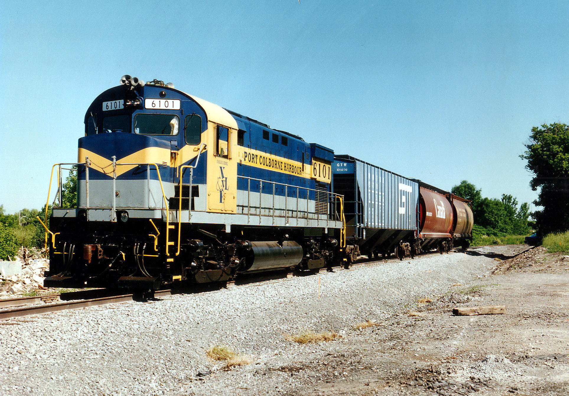 Railpictures.ca - A.W.Mooney Photo: The new Port Colborne Harbour Railroad had just started up ...