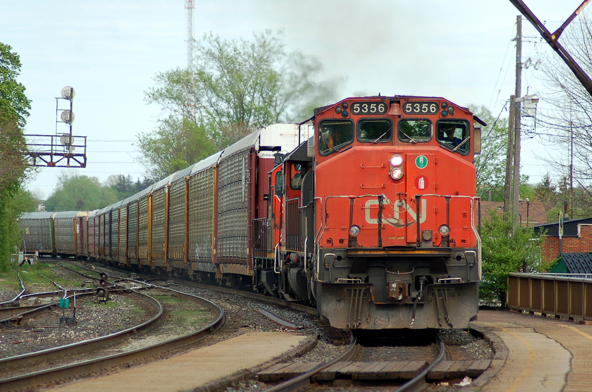 Railpictures.ca - James Gardiner Photo: 435 making it’s daily trip towards London, ON with CN ...
