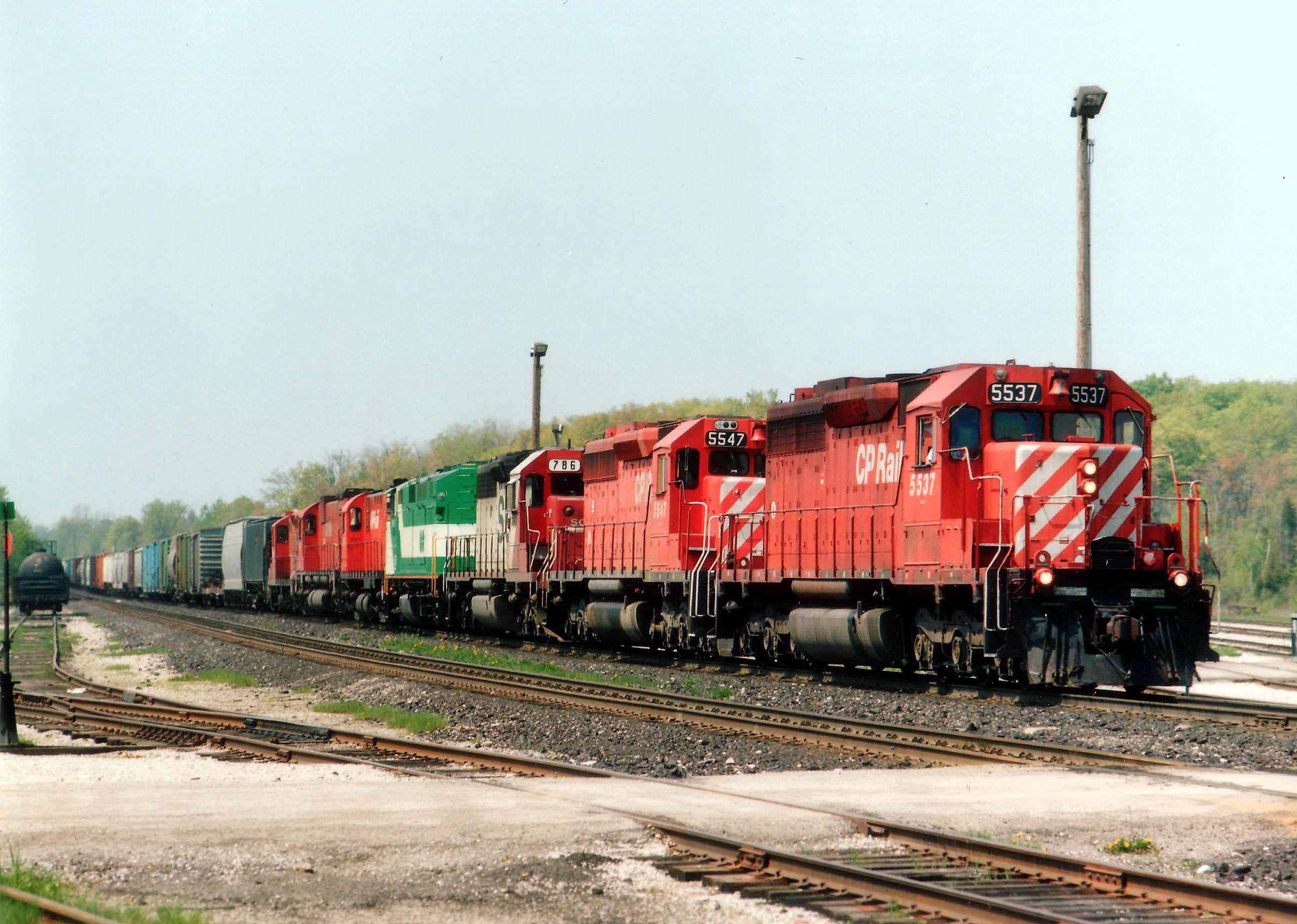 Railpictures.ca - A.W.Mooney Photo: Nice power lashup on an eastbound CP train thru Guelph Jct ...