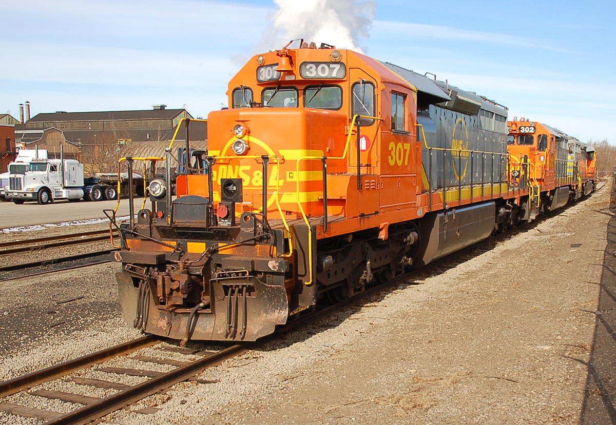 Railpictures.ca - James Gardiner Photo: Three QNSL SD40-2′s (307, 302, 301) visiting Railcare ...