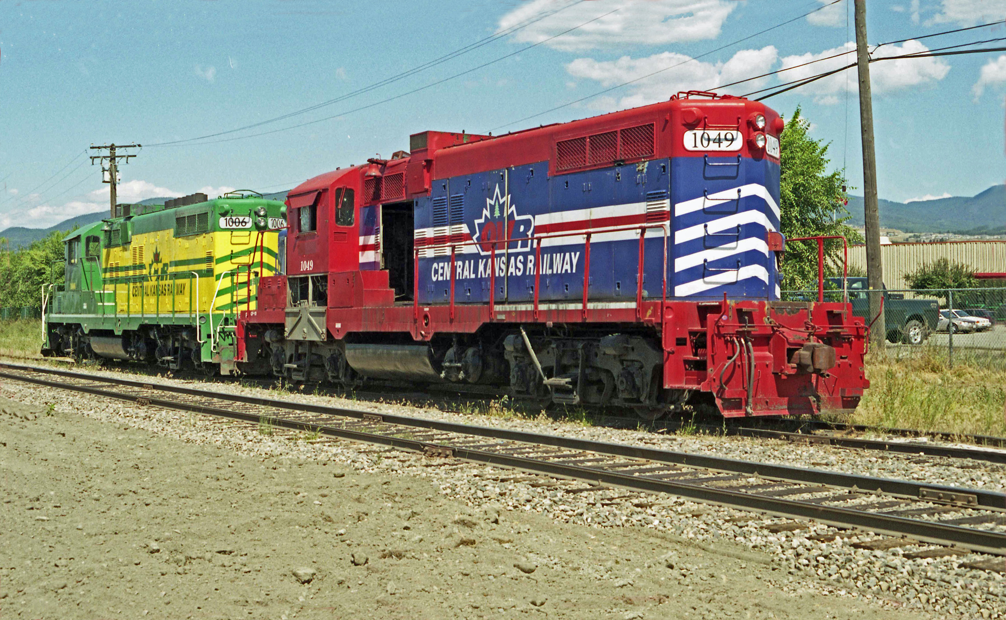 Railpictures.ca - colin arnot Photo: Okanagan Railway GP10 1049 (ex IC GP9 9196) and Carlton ...