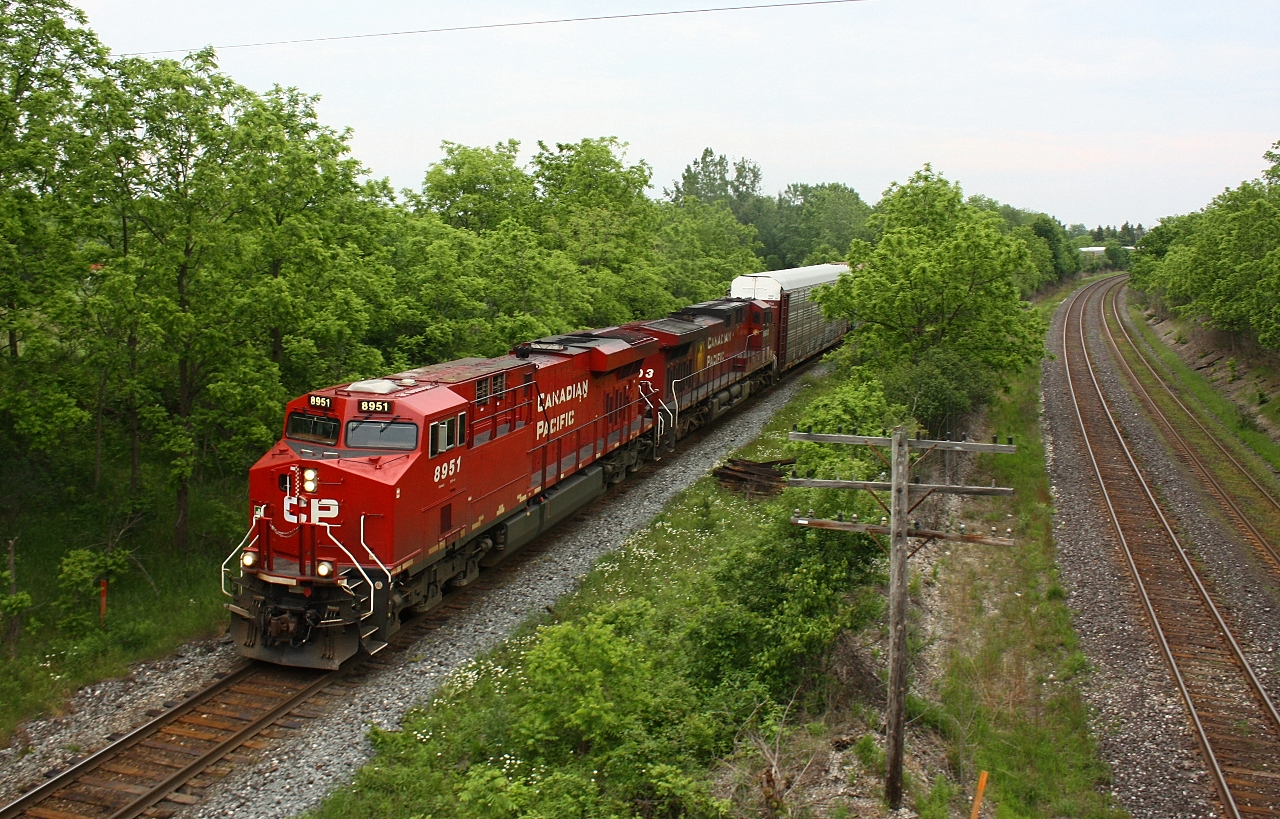 Railpictures.ca - Mark MacCauley Photo: After a day of school and an hour and a half drive down ...