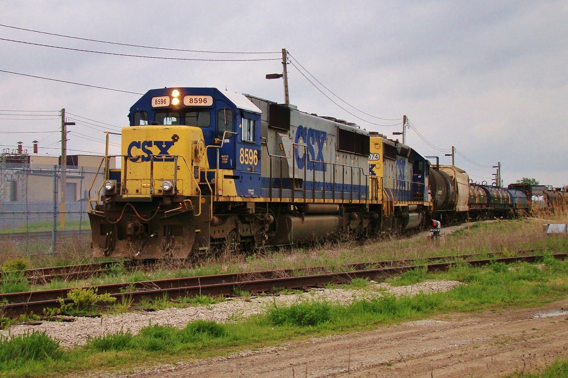 Railpictures.ca - Myles Roach Photo: CSX 8596 and 8074 lead a short D718 (CSX Rougemere yard ...