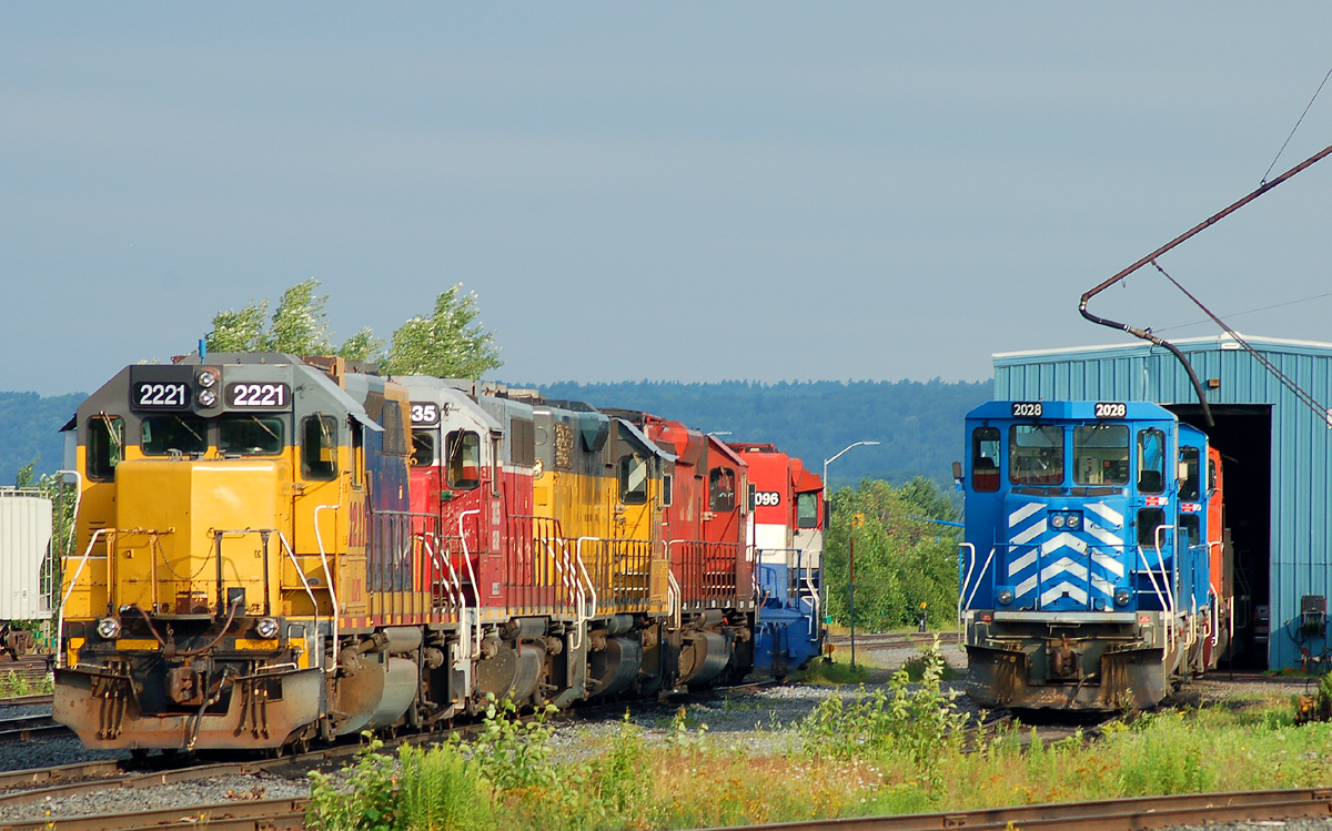 Railpictures.ca - James Gardiner Photo: OVR power parked behind the shop consisting of LLPX 2221 ...