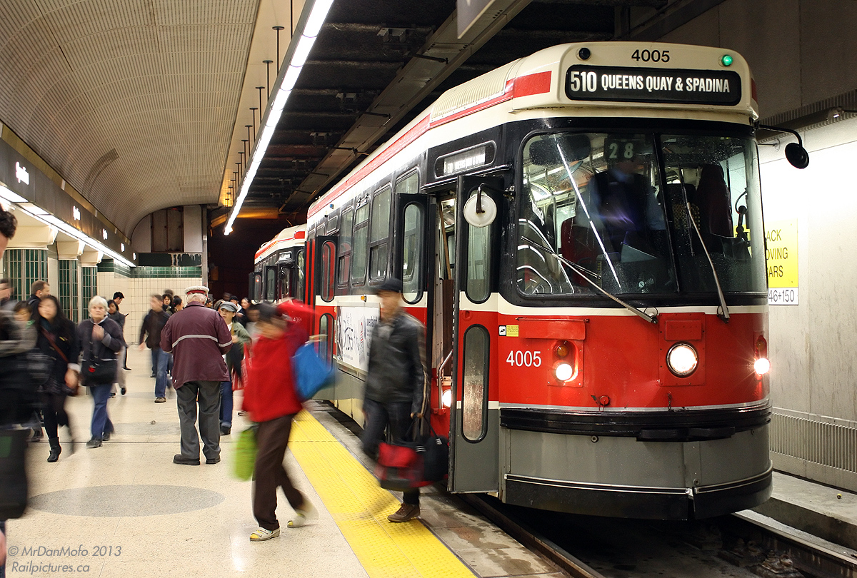 Railpictures.ca - MrDan Photo: It’s all hustle and bustle at Spadina Subway Station’s streetcar ...