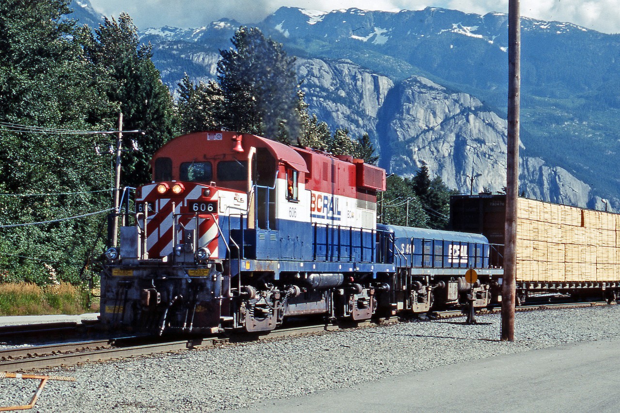 Railpictures.ca - colin arnot Photo: RS18 BCOL 606 and yard slug S410 switching at Squamish ...