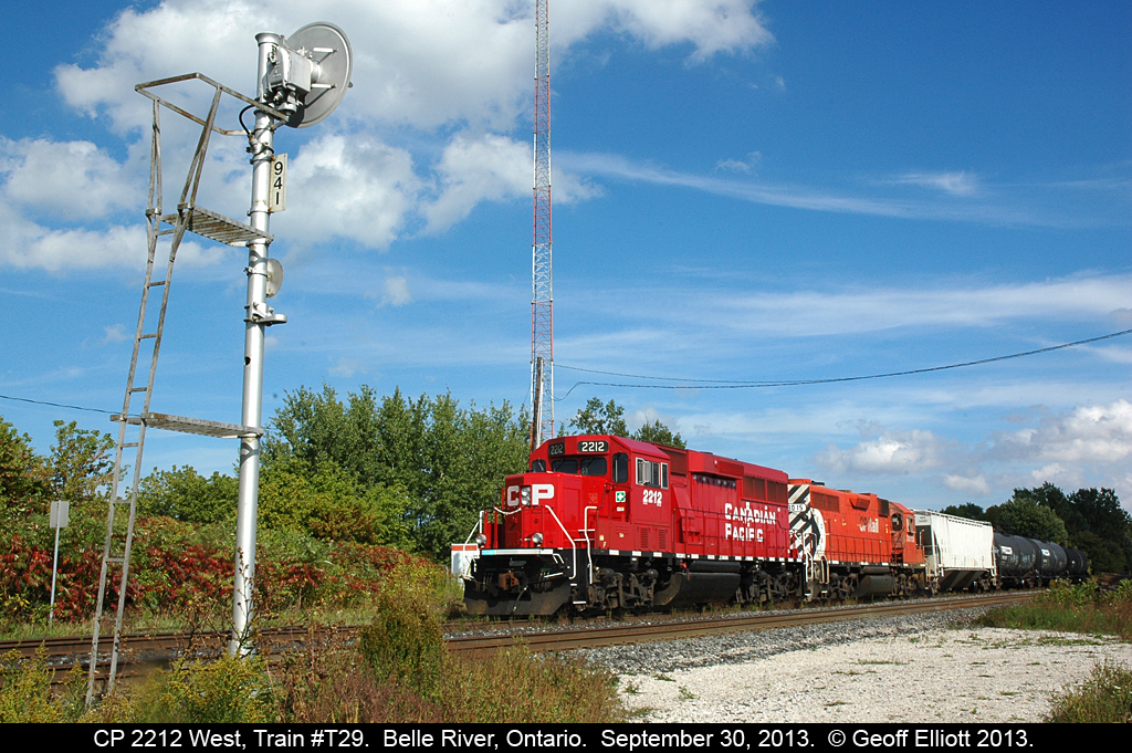 Railpictures.ca - Geoff Elliott Photo: CP Train T29, the “Chatham Wayfreight”, sits in the hole ...