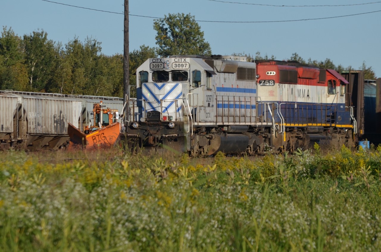Railpictures.ca - Michael Berry Photo: A pair of SD40-2′s (CITX 3097 & MMA 758) are inactive in ...