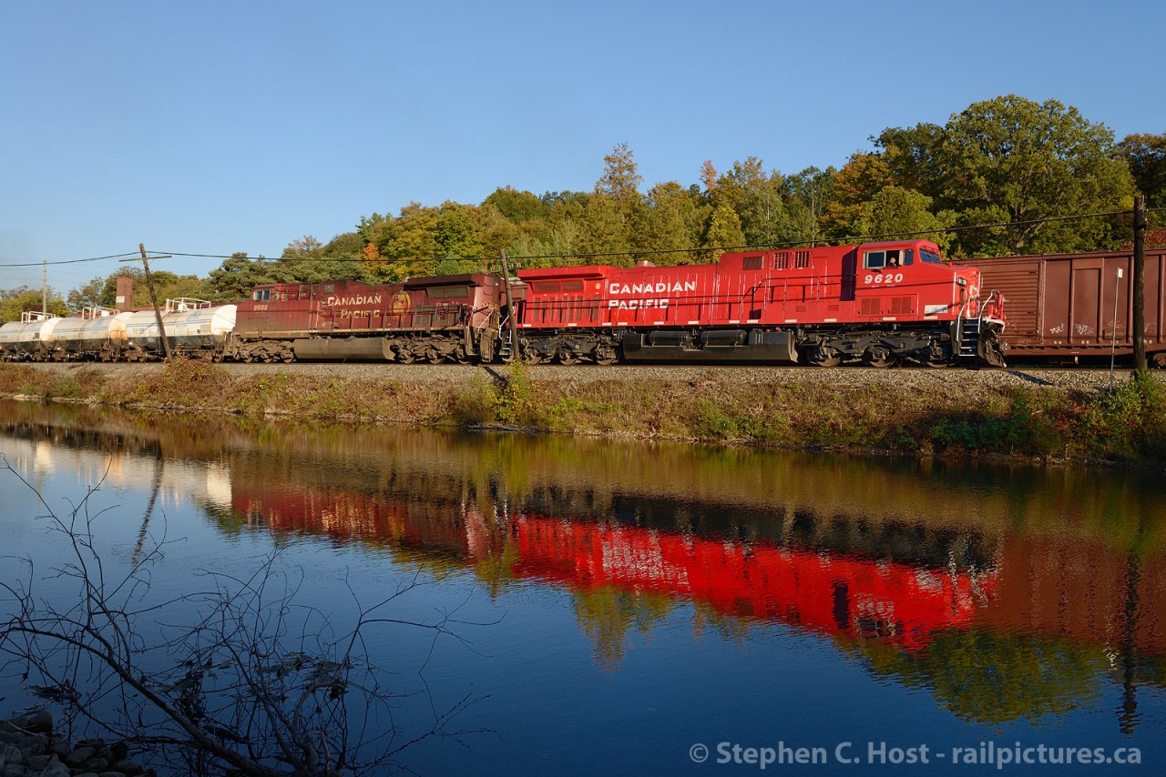 Railpictures.ca - Stephen C. HOst Photo: A contrast in AC4400CW paint schemes – CP Train 241-28 ...