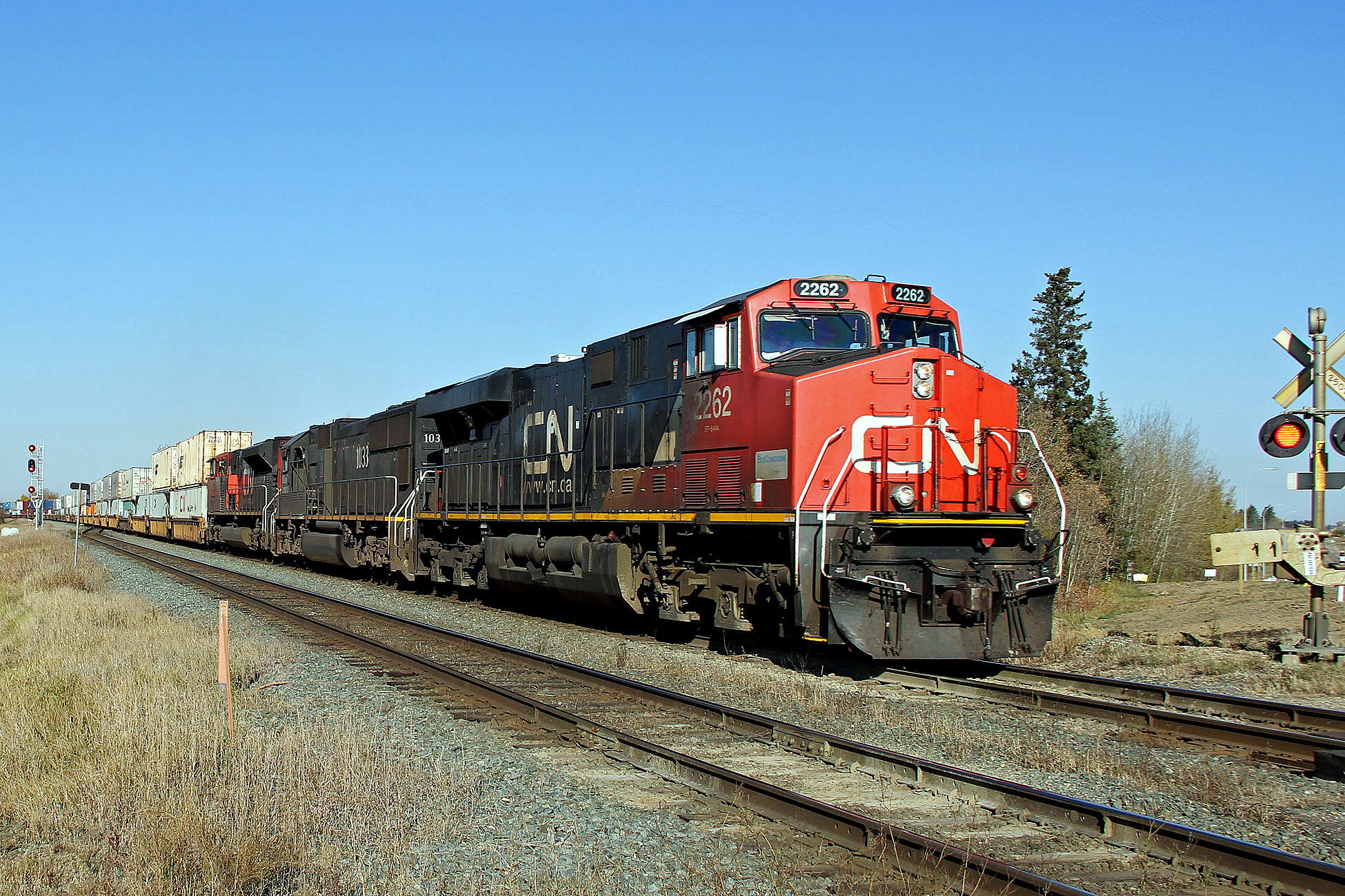 Railpictures.ca - colin arnot Photo: Another shot of CN 2262, IC 1033 and CN 8864 as the train ...
