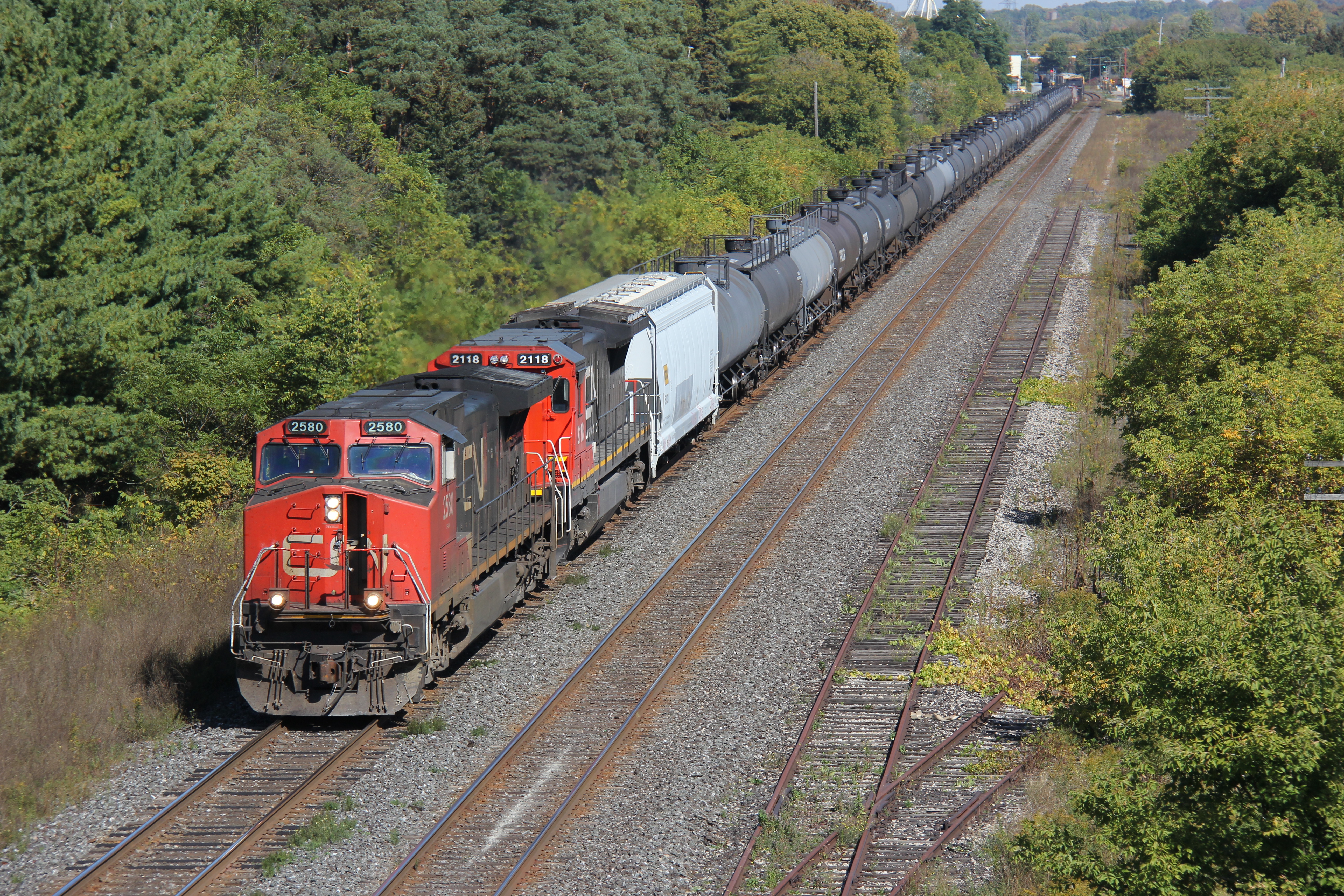 Railpictures.ca - Kevin Flood Photo: CN 331 with CN 2580 and CN 2118 charges westward out of ...