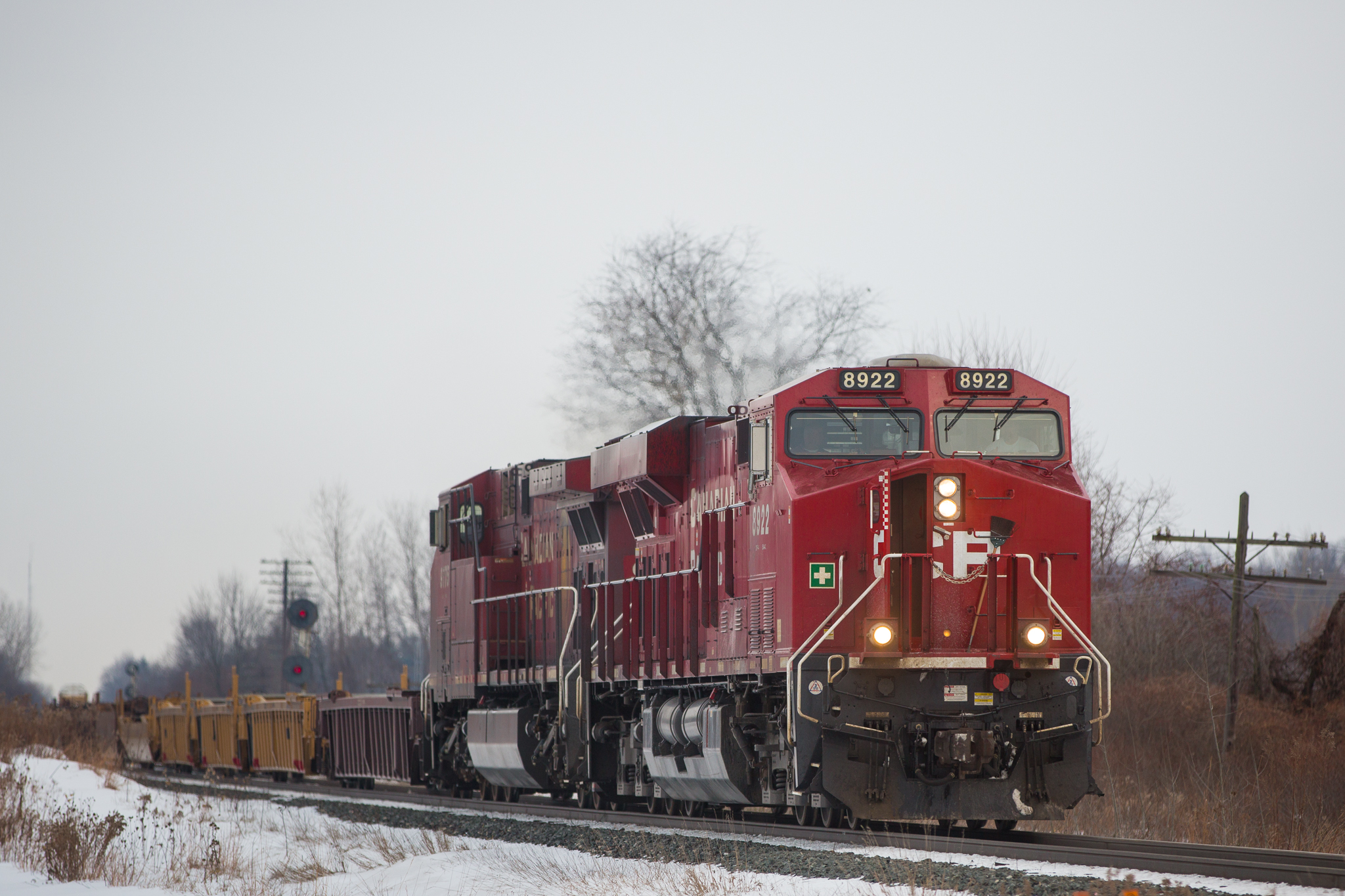 Railpictures.ca - Lee Mann Photo: CP 8922 CP 9775 W Heading west over the Melrose Diamond in ...