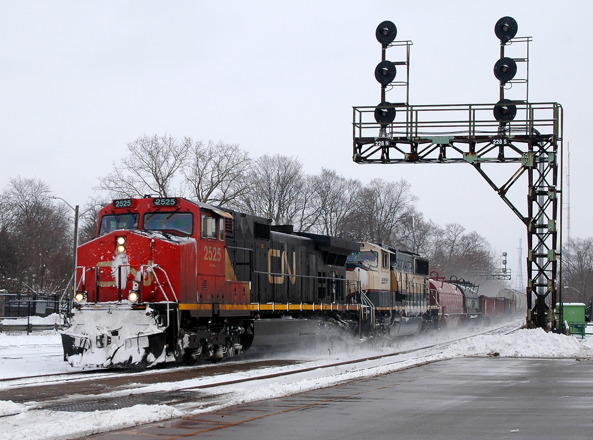 Railpictures.ca - James Gardiner Photo: FPON is back in full swing! CN 2525 – BNSF 9614 leading ...