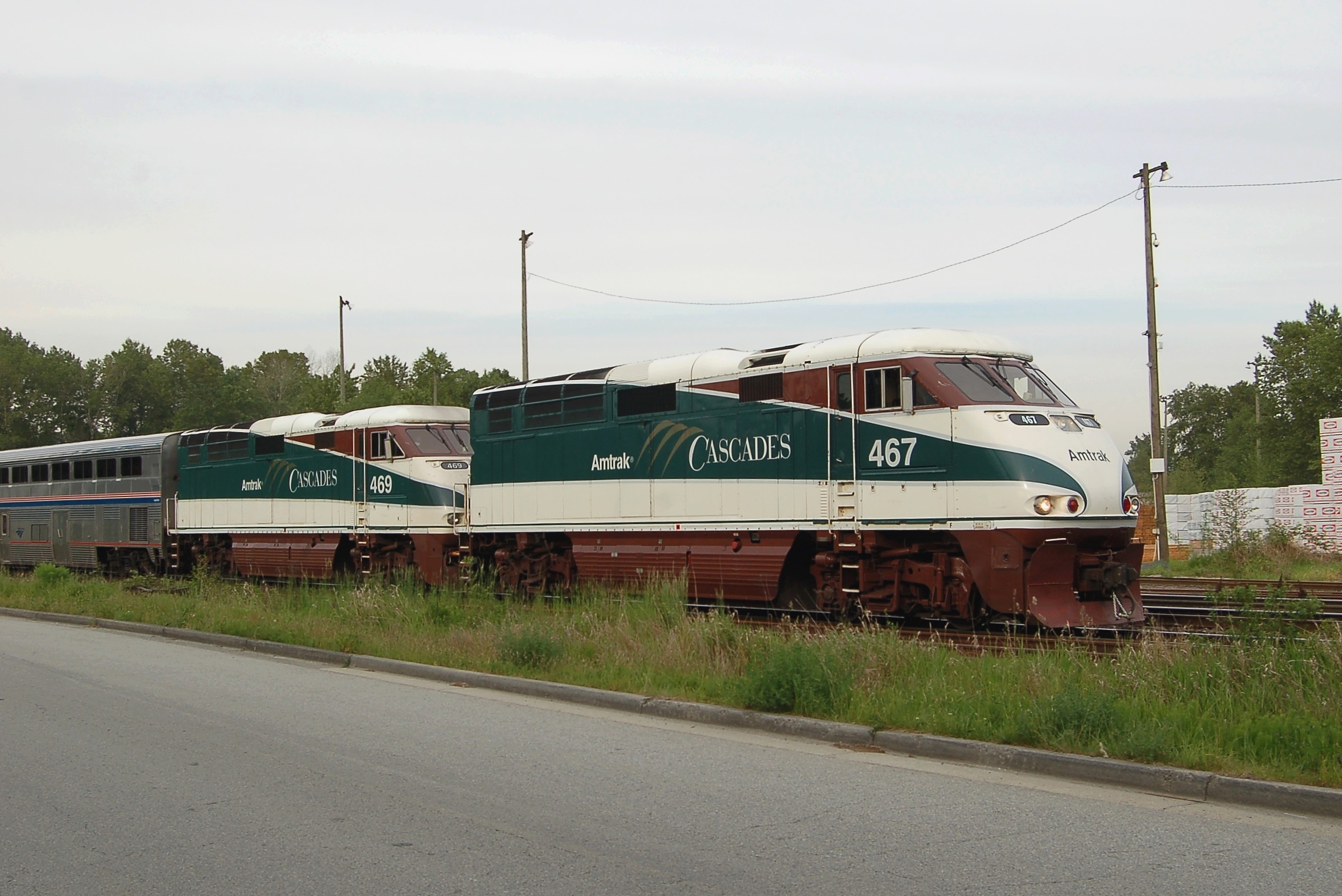 Railpictures.ca - Christian Ordanza Photo: Amtrak F59PHI double-header and Superliners on Amtrak ...