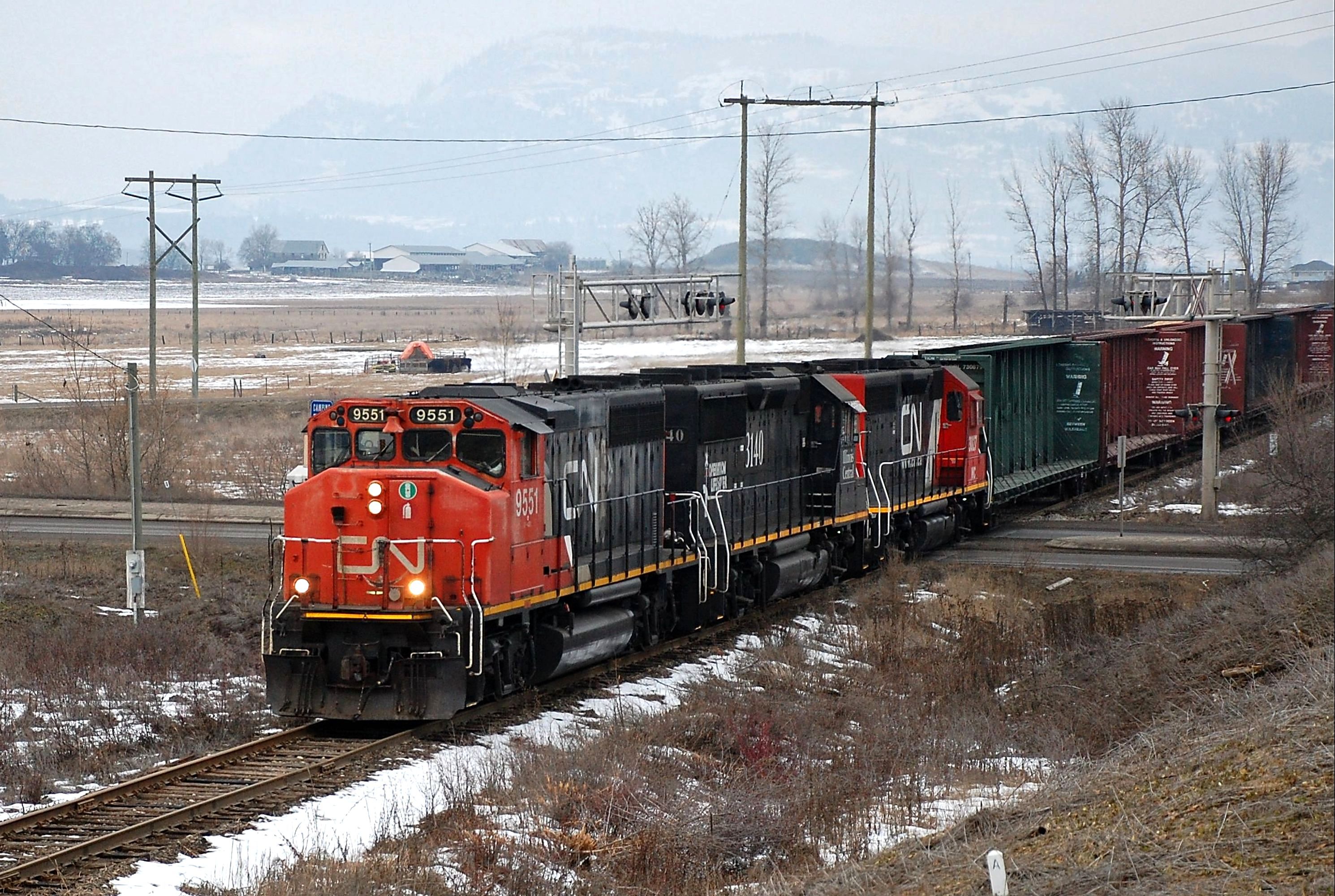 Railpictures.ca - richard hart Photo: CN 9551,IC 3140 & CN(WC)3027 are crossing Hwy97 north of ...