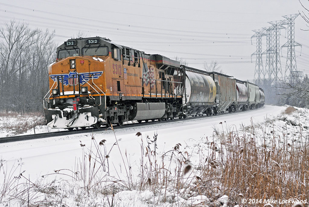 Railpictures.ca - Mike Lockwood Photo: UP 5312 brings up the rear of CP train 118 passing the ...