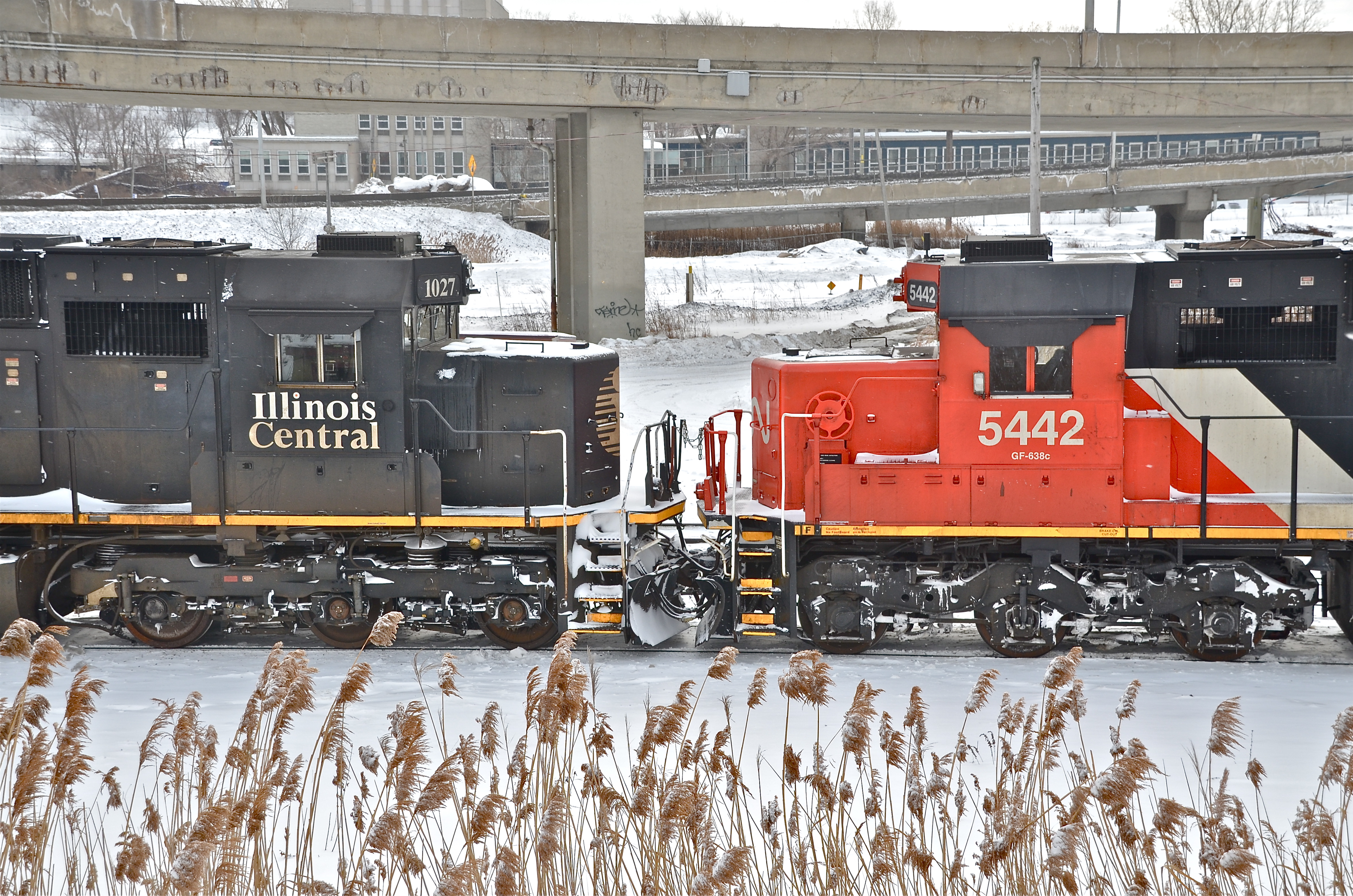 Railpictures.ca - Michael Berry Photo: Nose to nose. An IC SD70 and a CN SD60 (ex-Oakway) are ...
