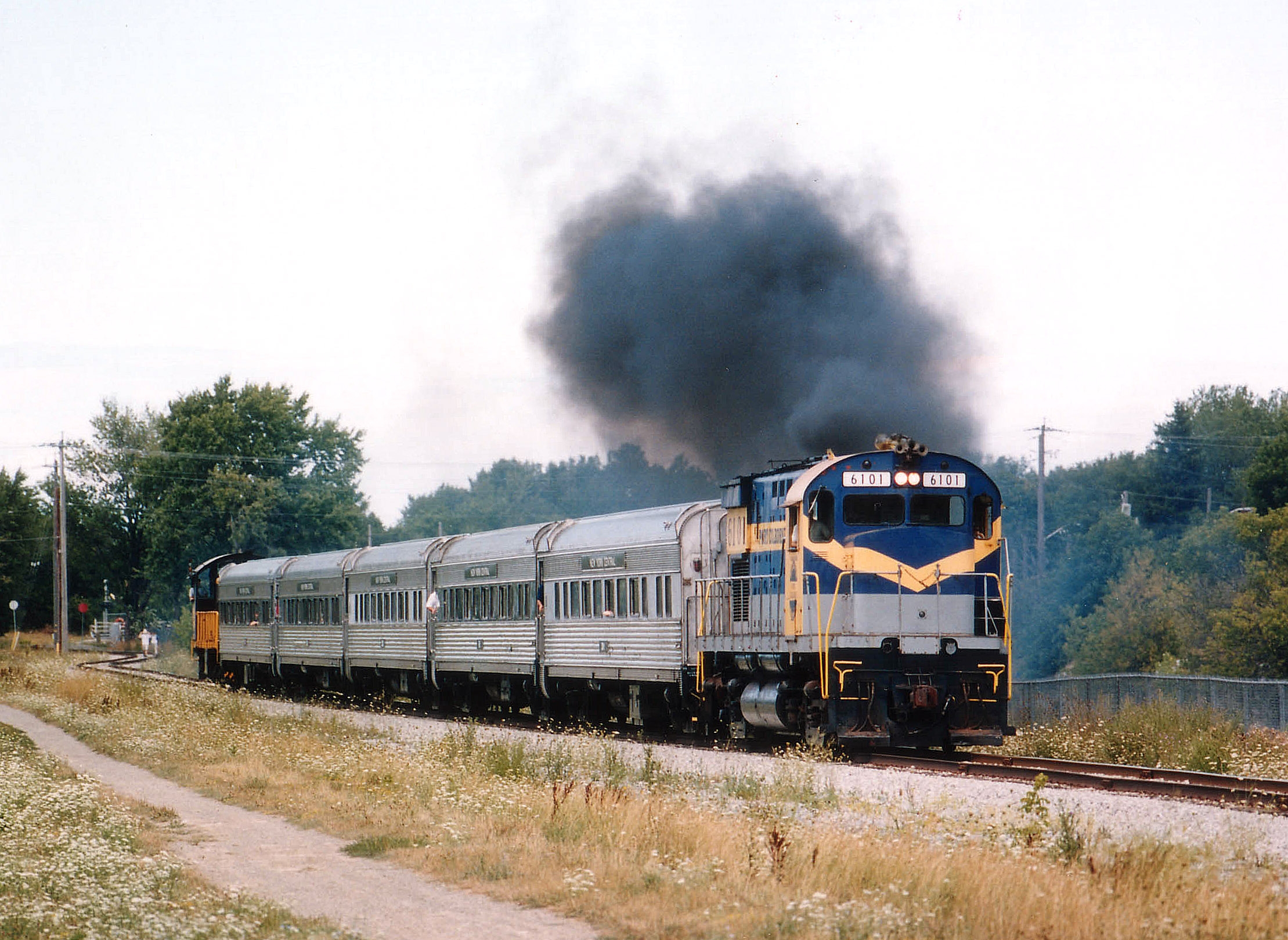 Railpictures.ca - A.W. Mooney Photo: With passenger coaches borrowed from Medina, NY railway ...
