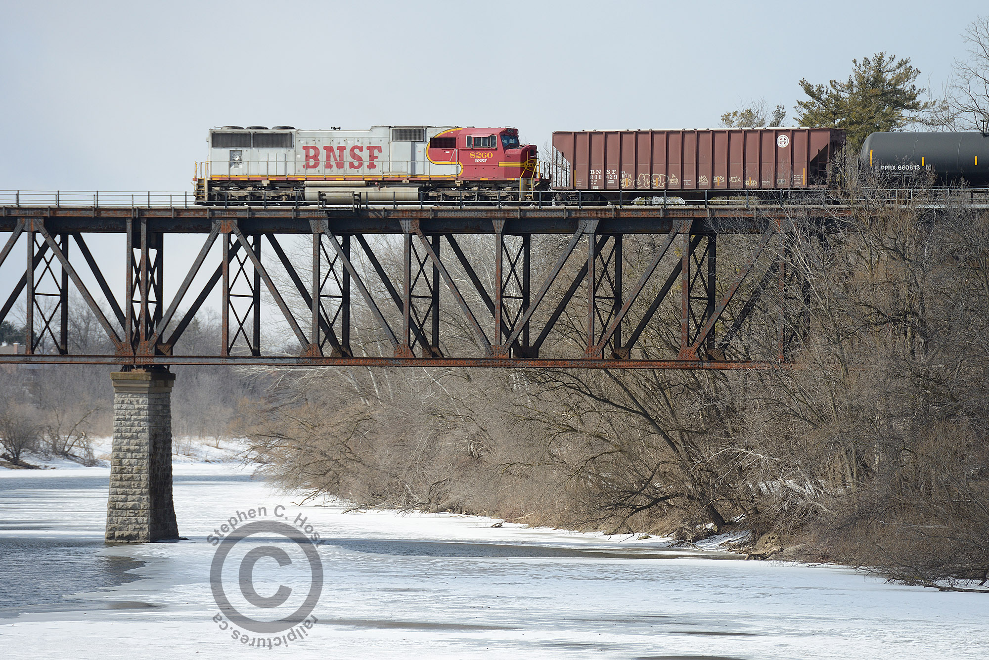 Railpictures.ca - Stephen C. Host Photo: For the first time in Ontario BNSF DPU crosses the ...