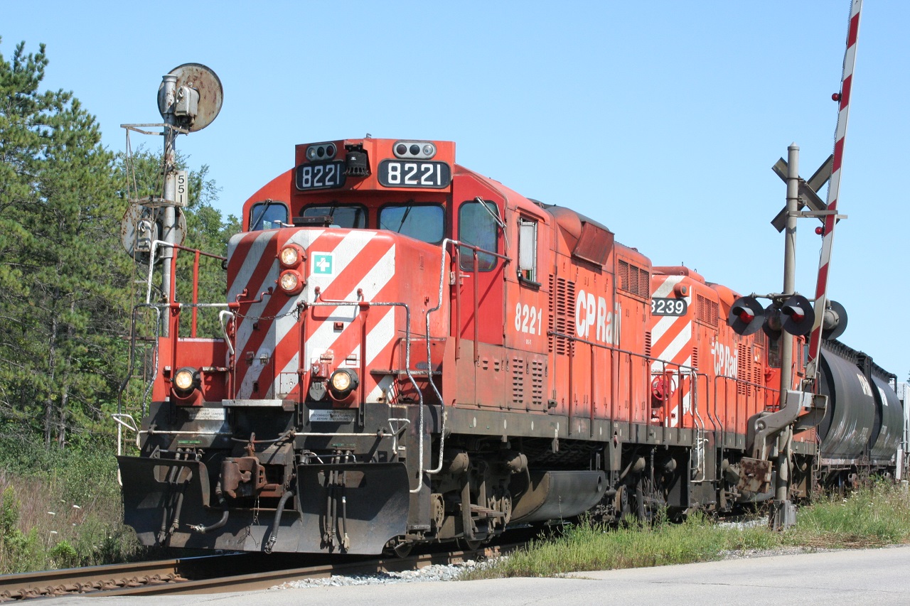 Railpictures.ca - Kevin Flood Photo: A look back to August 2008. CP 8221 and another geep lead ...