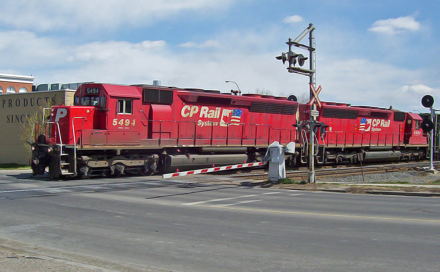 Railpictures.ca - Cam Leonard Photo: Time for a throwback photo. A pair of SD40M-2′s work that ...