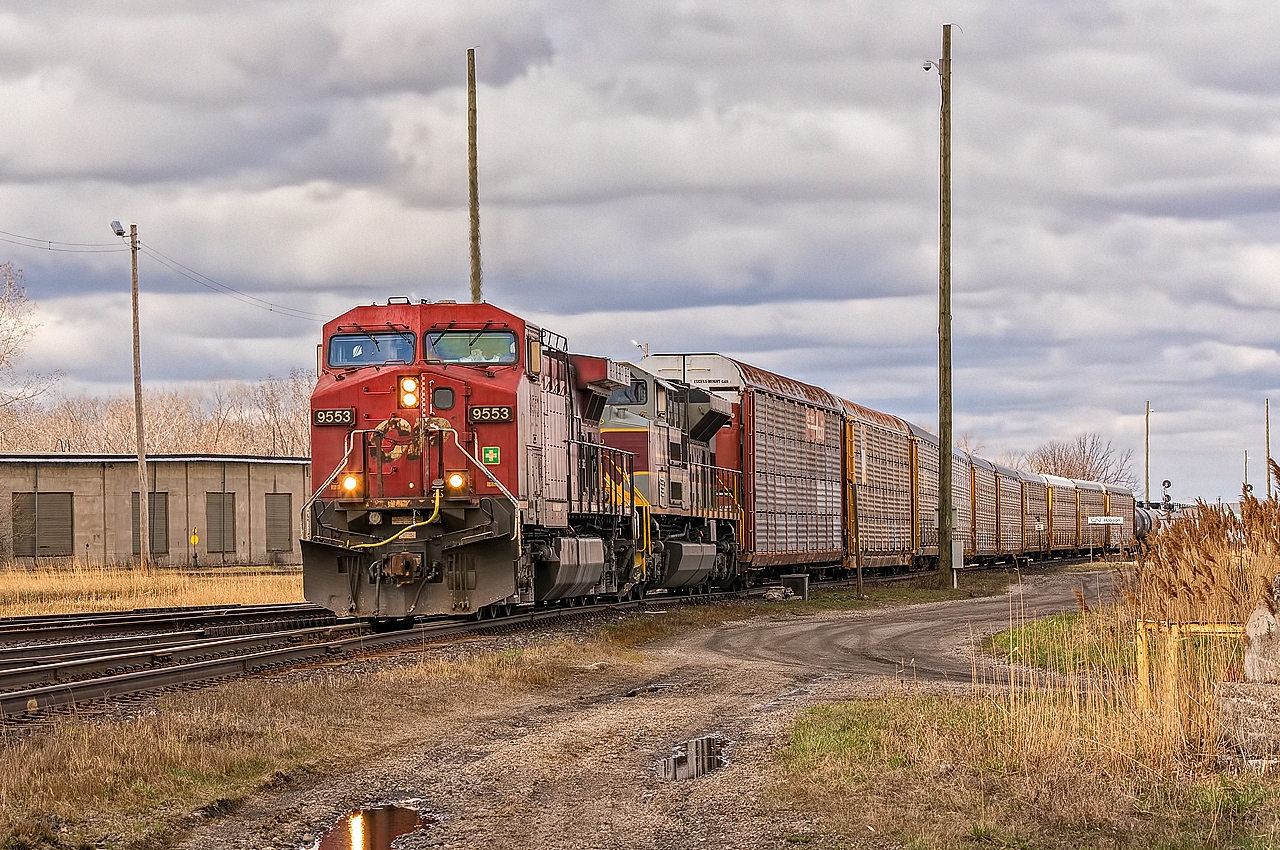 Railpictures.ca - Lorraine Morrill Photo: CP 9553 and NS Lackawana Heritage Unit 1074 lead CN ...