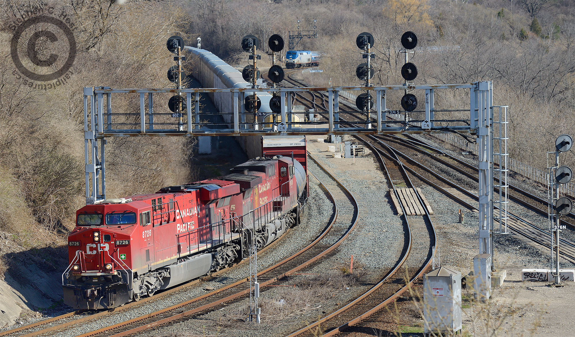 Railpictures.ca - Stephen C. Host Photo: The anticipation of a meet shot – saved only by a ...