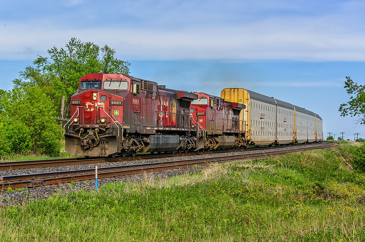 Railpictures.ca - Lorraine Morrill Photo: CP train 241 approaching the west end of Lovekin ...