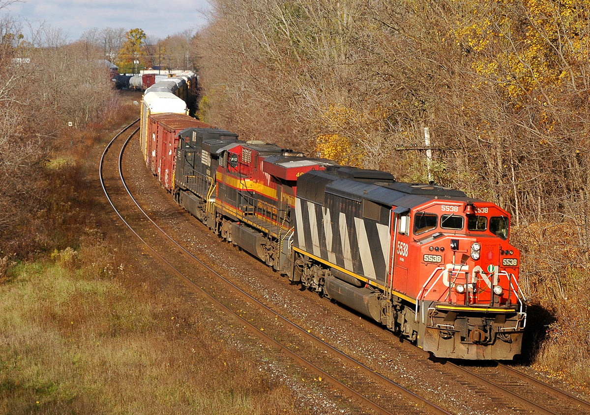 Railpictures.ca - James Gardiner Photo: 382 rounding the “s” curve at John Ave in Paris, ON with ...