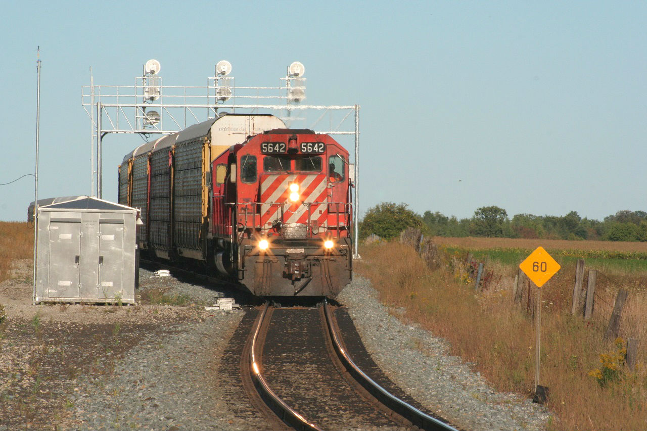 Railpictures.ca - Kevin Flood Photo: Two CP SD40-2s lead, what I think, is the westbound London ...