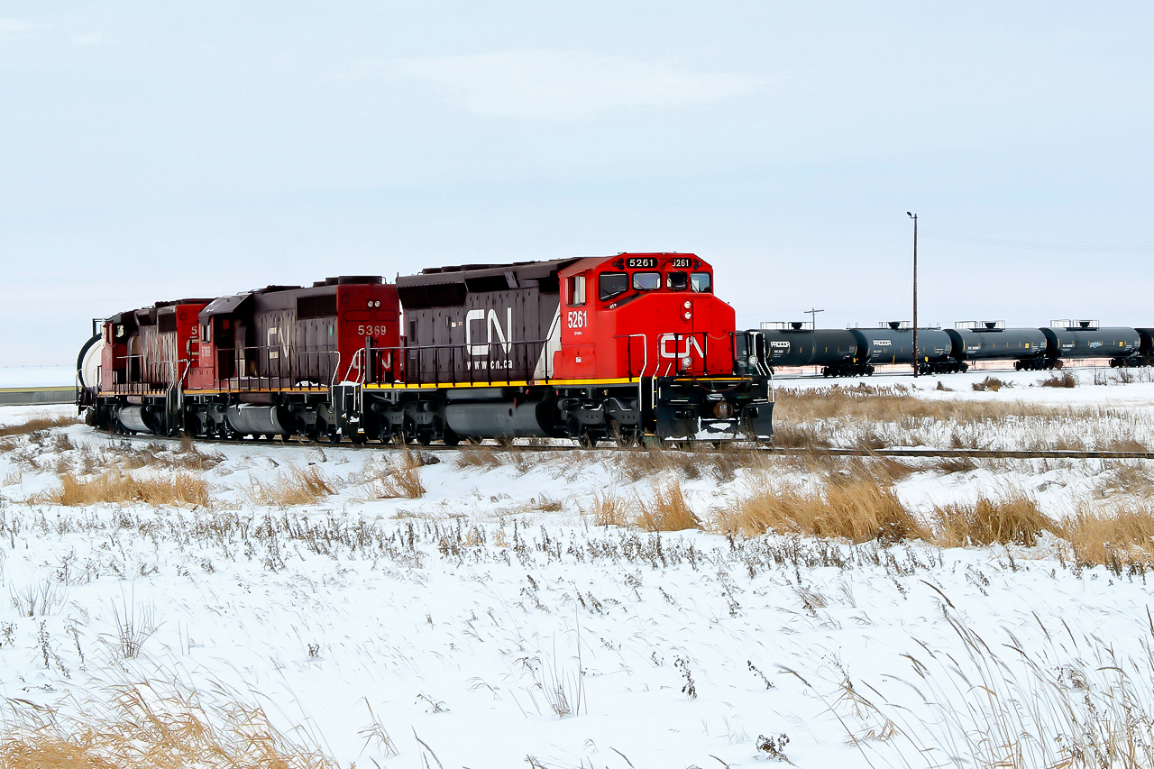 Railpictures.ca - colin arnot Photo: CN SD40-2(W) LNG loco in non-LNG mode with SD40-2 5369 and ...